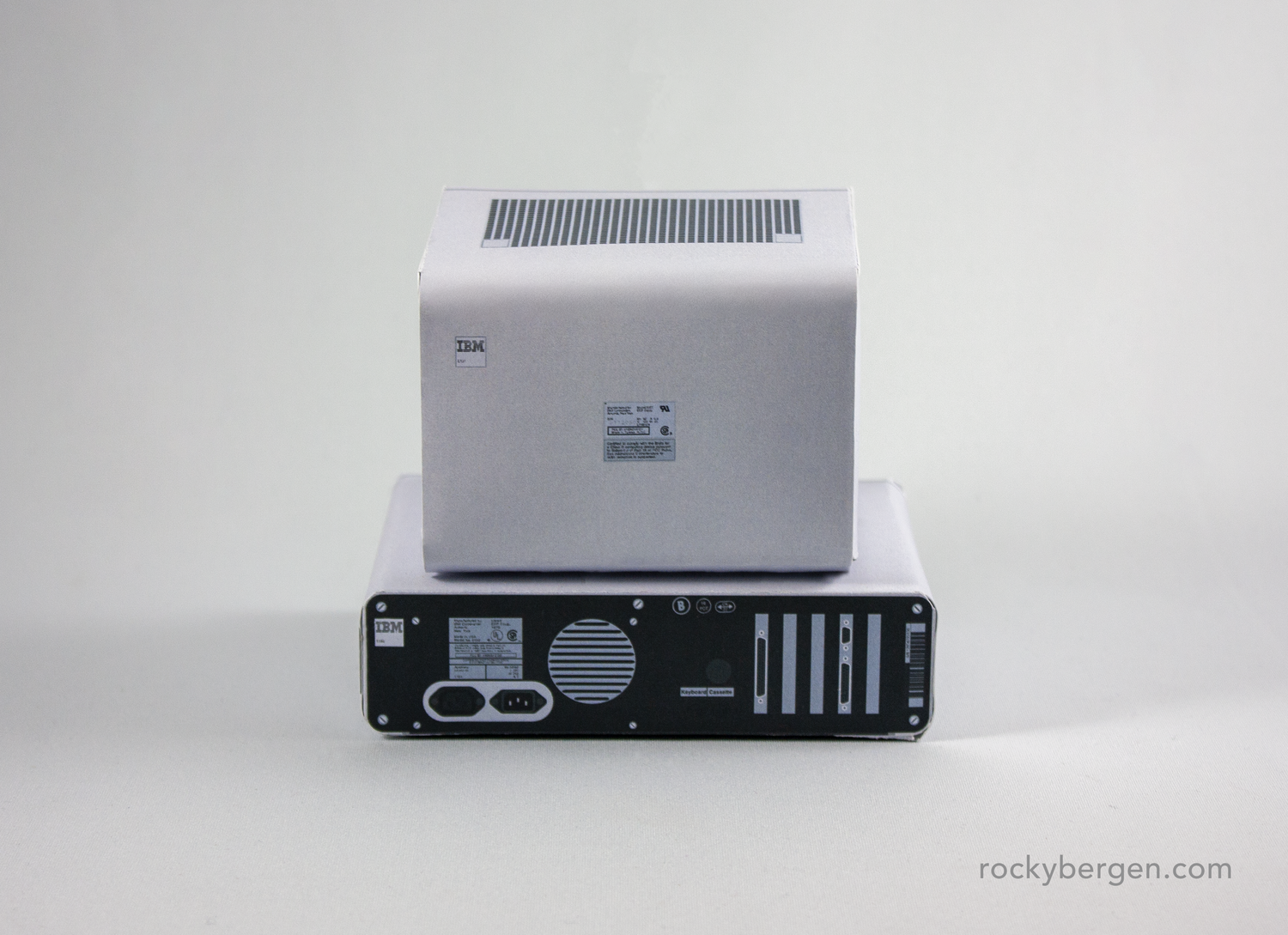 IBM 5150 (e não só) em papercraft ~ Planeta MS-DOS