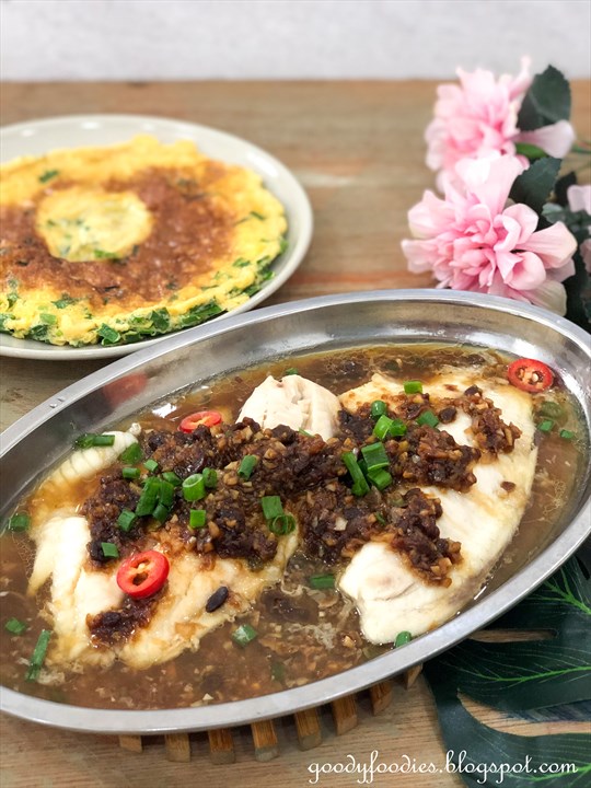 GoodyFoodies: Recipe: Cheong Cheng Fish (Gravy Steamed Fish) 酱蒸非州鱼