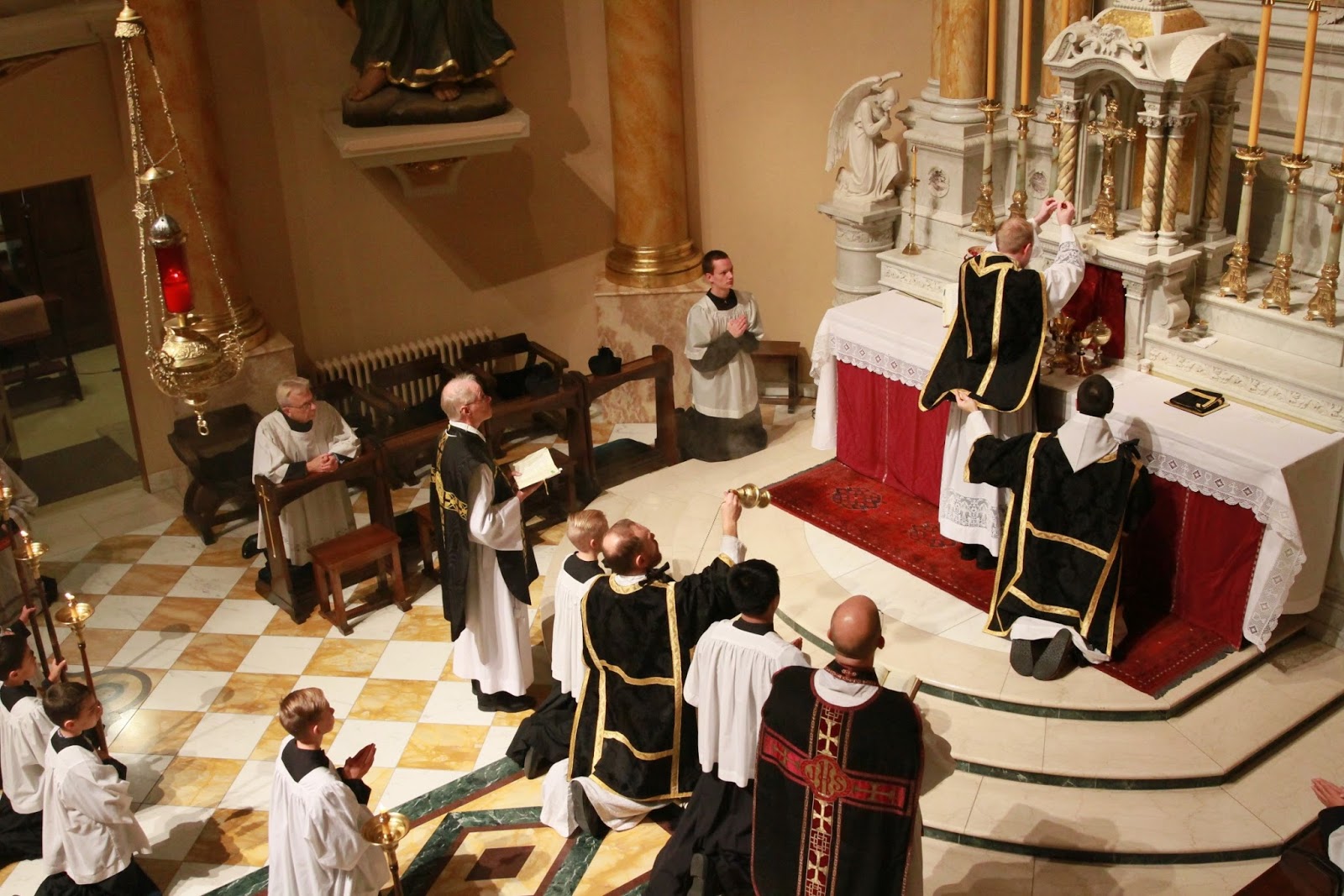 New Liturgical Movement: A Primer for a Tradition-Minded Celebration of ...