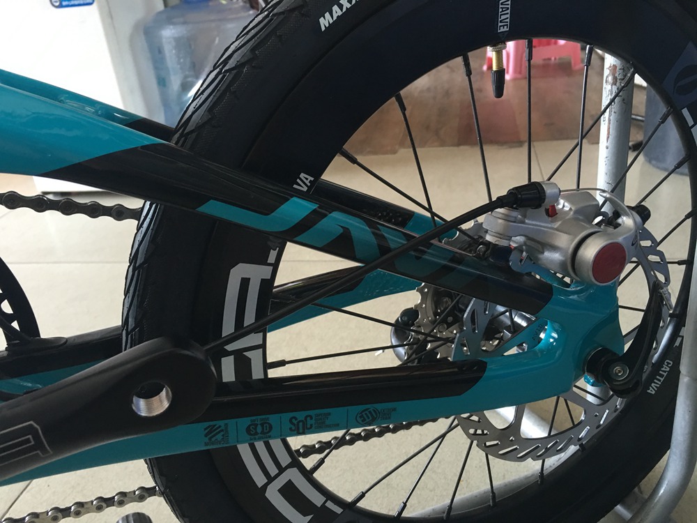 Folding Style ©: Java Neo Carbon Folding Bike