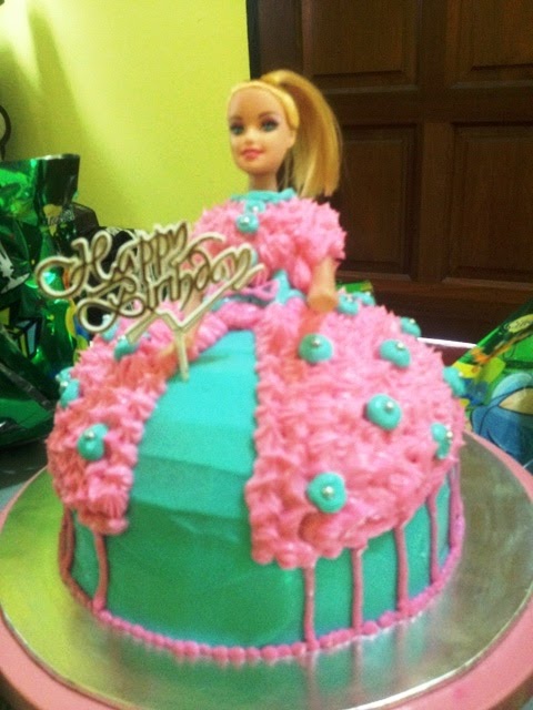 Izrin Bakery: Princess Kek + Cookies