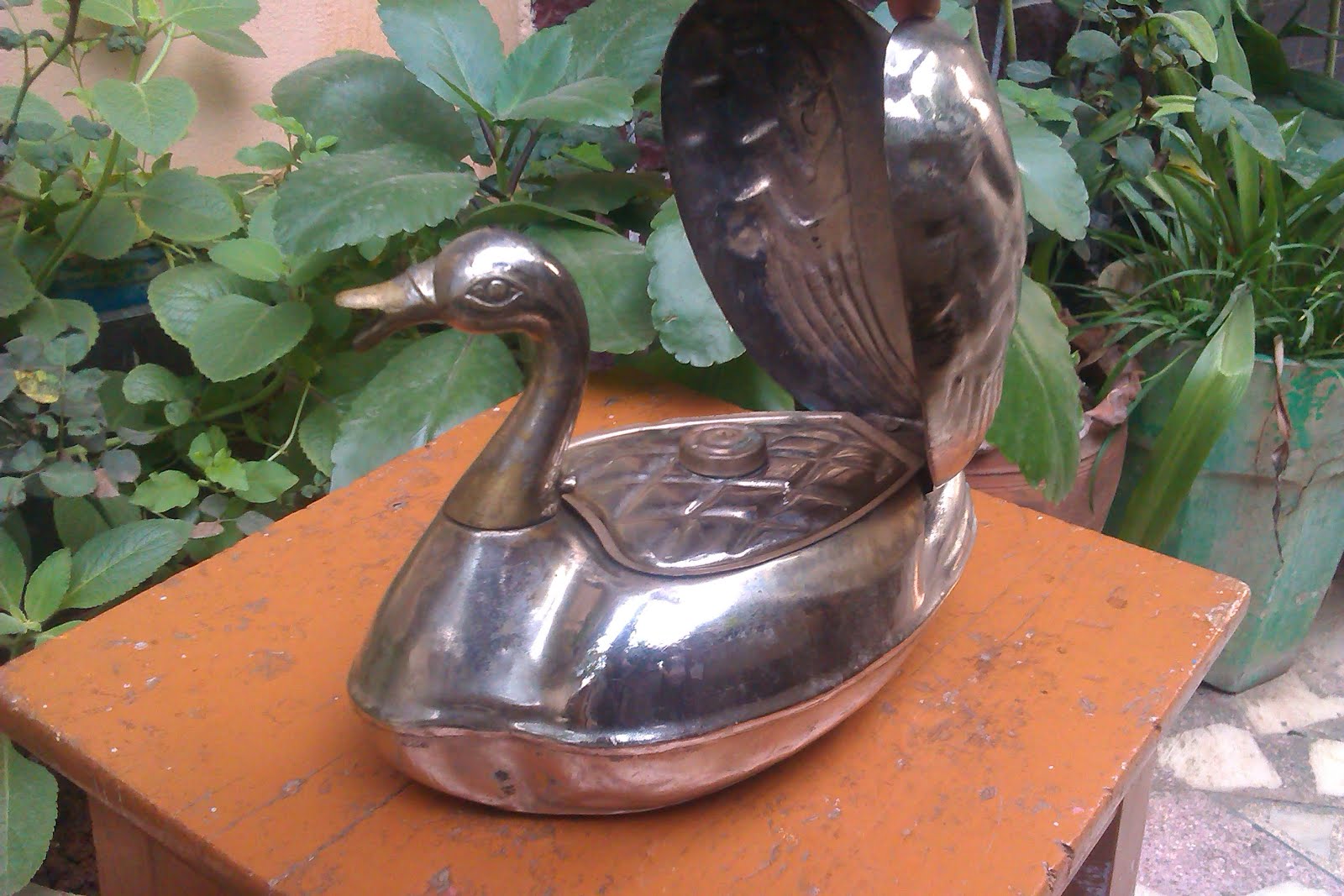 Vikki Antiques : Rare antique Duck shaped brass paandaan