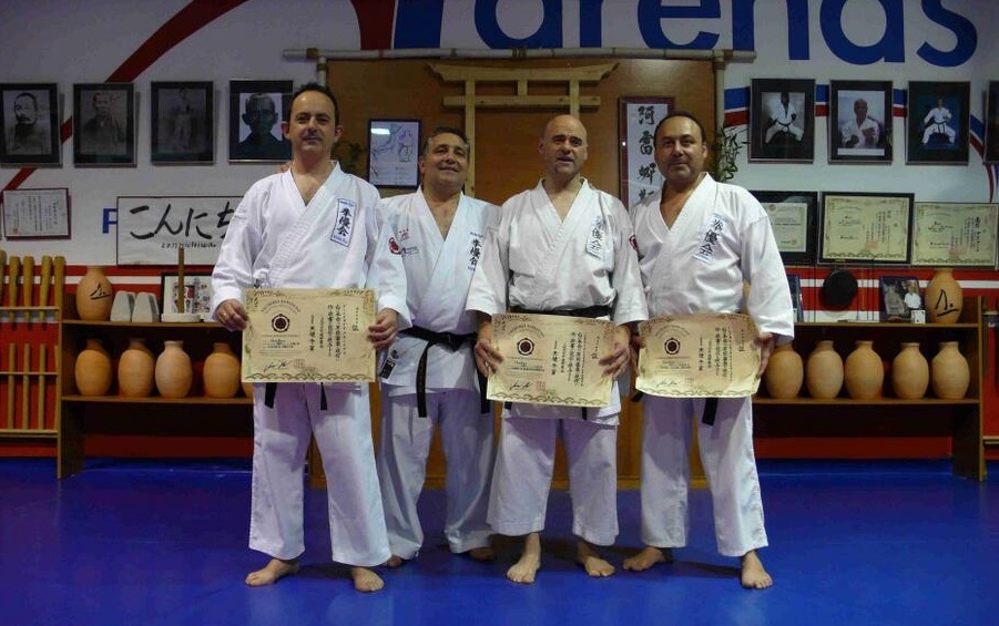 KARATE SHITO RYU ASTURIAS: Curso del maestro alemán de karate Andres ...