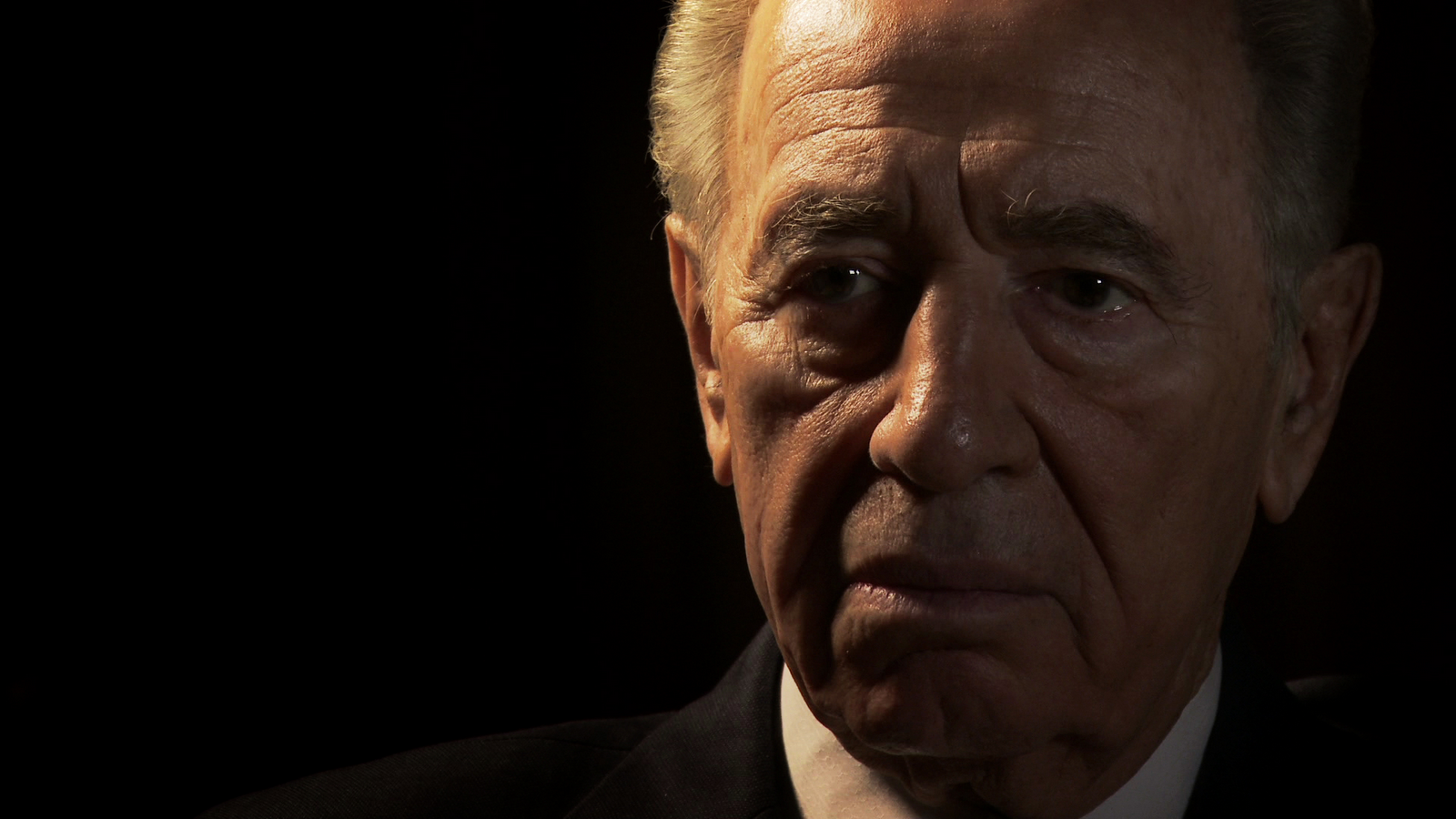Wide Asleep in America: The Selective Memory of Shimon Peres