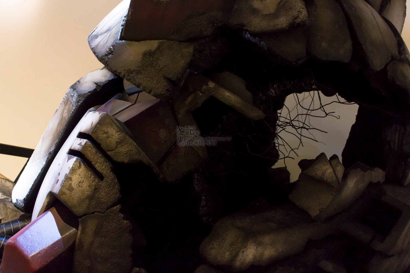 Gundam Family: 1/1 Scale RX-78-2 Gundam Final Battle Damage Head On ...