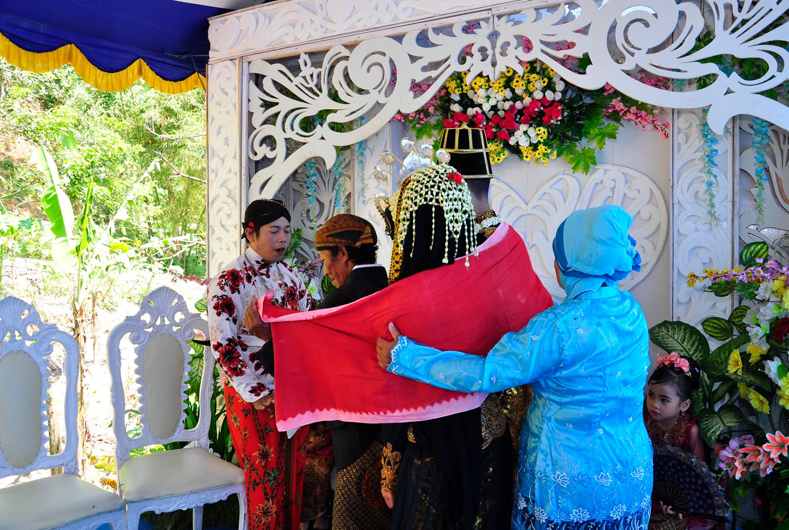 Upacara Adat Jawa Temu / Panggih Pinanganten - Lasmicika