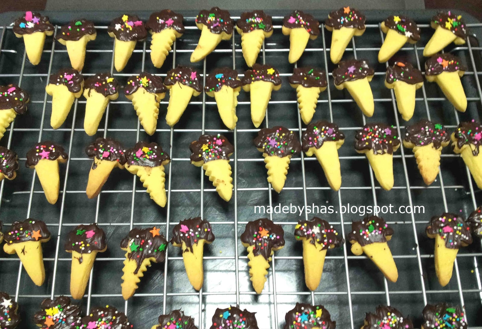 made by shas: Fancy ice cream cookies