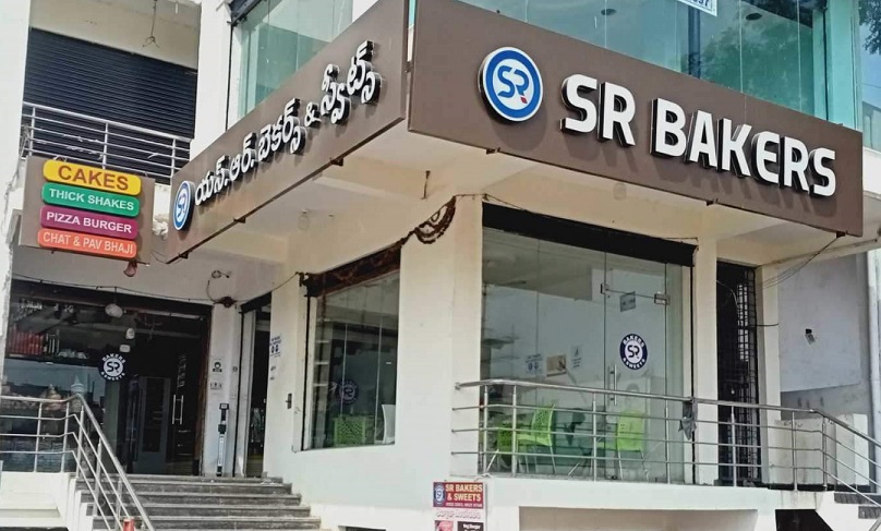 SR Bakers And Sweets