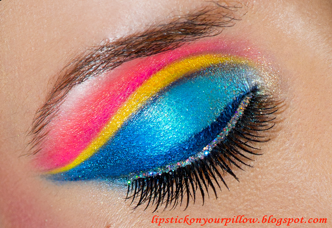 Tropical Summer Makeup Look - Lipstick on your pillow | Makeup, Beauty ...