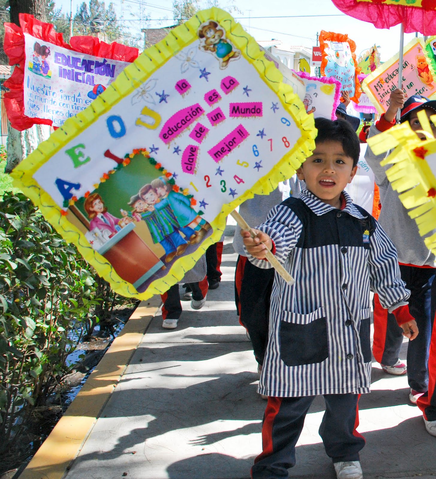 Cuna Jardin Pie Pequeño: CONCURSO DE PANCARTAS