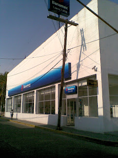 #TepexiDeRodríguez: Un poste de Telmex a punto de caerse en pleno ...