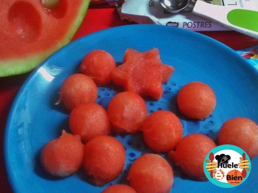 Pops de sandía y chocolate - ¡Huele Bien!