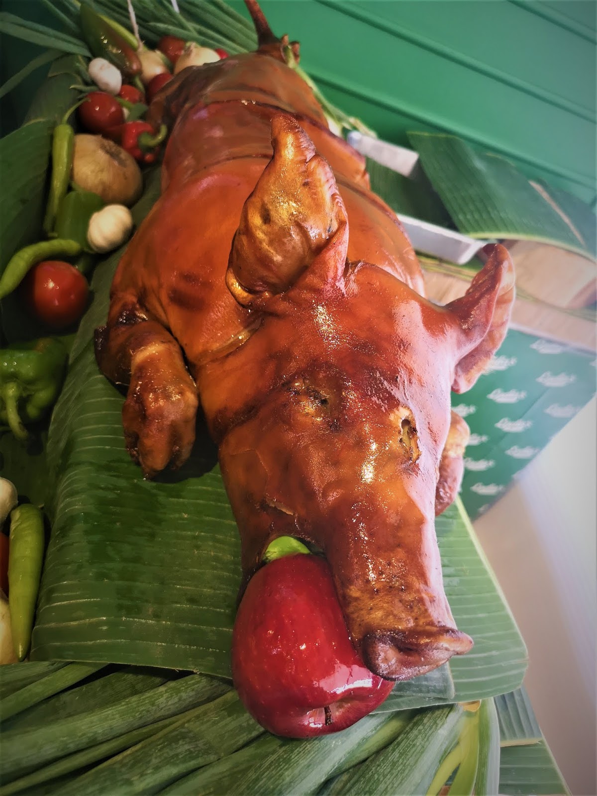 The Food Alphabet and More: Lydia's Lechon, Lydia 菲律宾烧乳猪at 55!