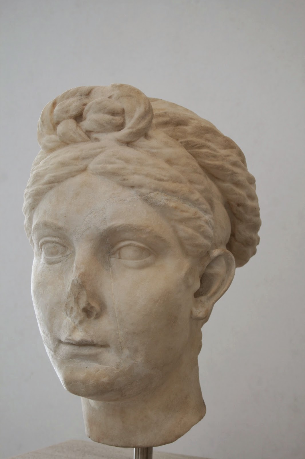 DOMVS ROMANA: Ars ornatrix, adorno del peinado romano