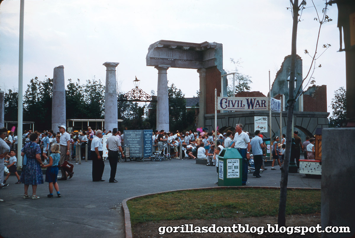 GORILLAS DON'T BLOG: Freedomland Civil War Attraction, August 1961