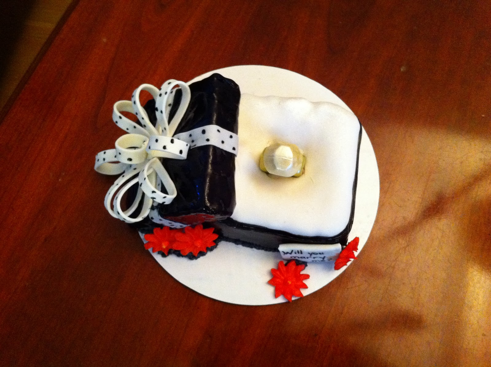 Love Dem Goodies: Proposal Ring Cake