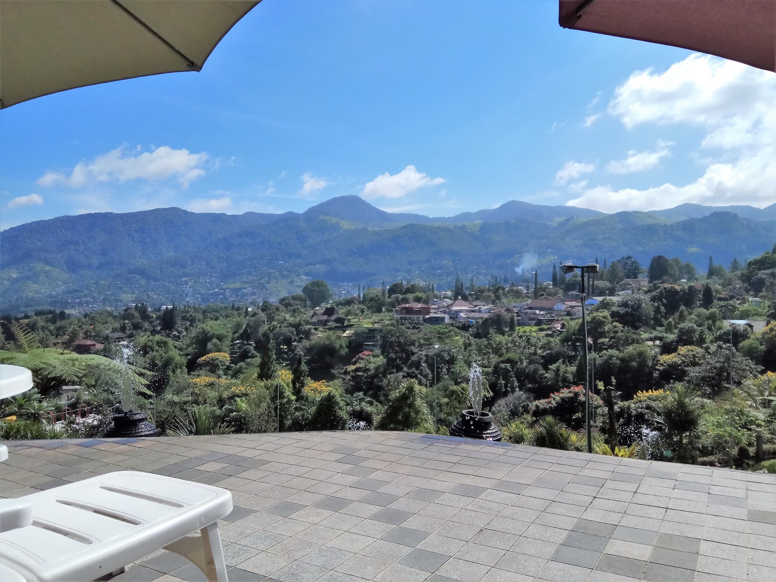 Pengalaman Menginap di Hotel Seruni Cisarua Puncak