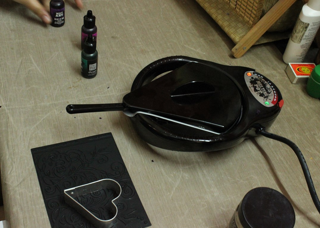 Crafters Corner : How to use UTEE with your cookie cutter and much more