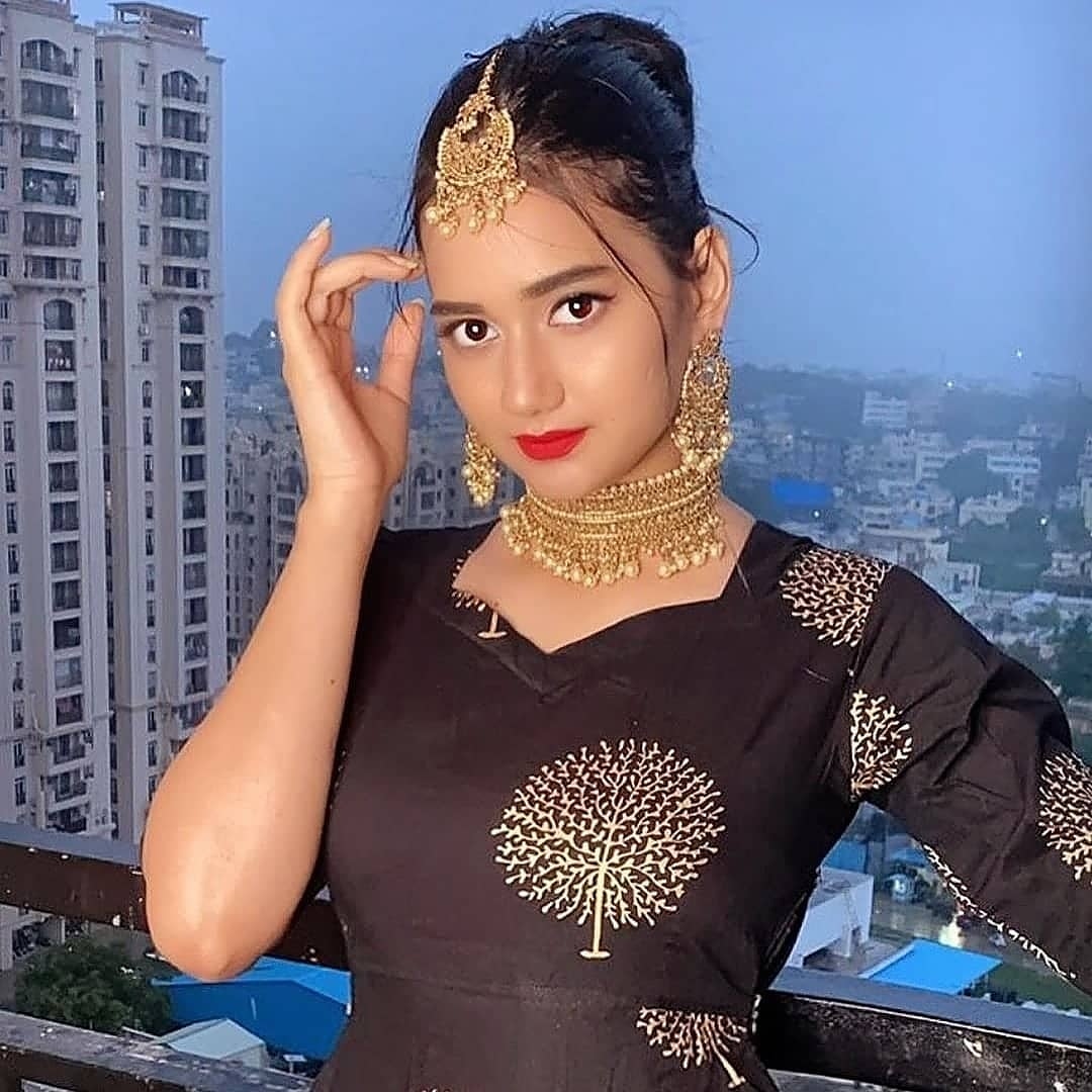 Beautiful Girls Photos Collection