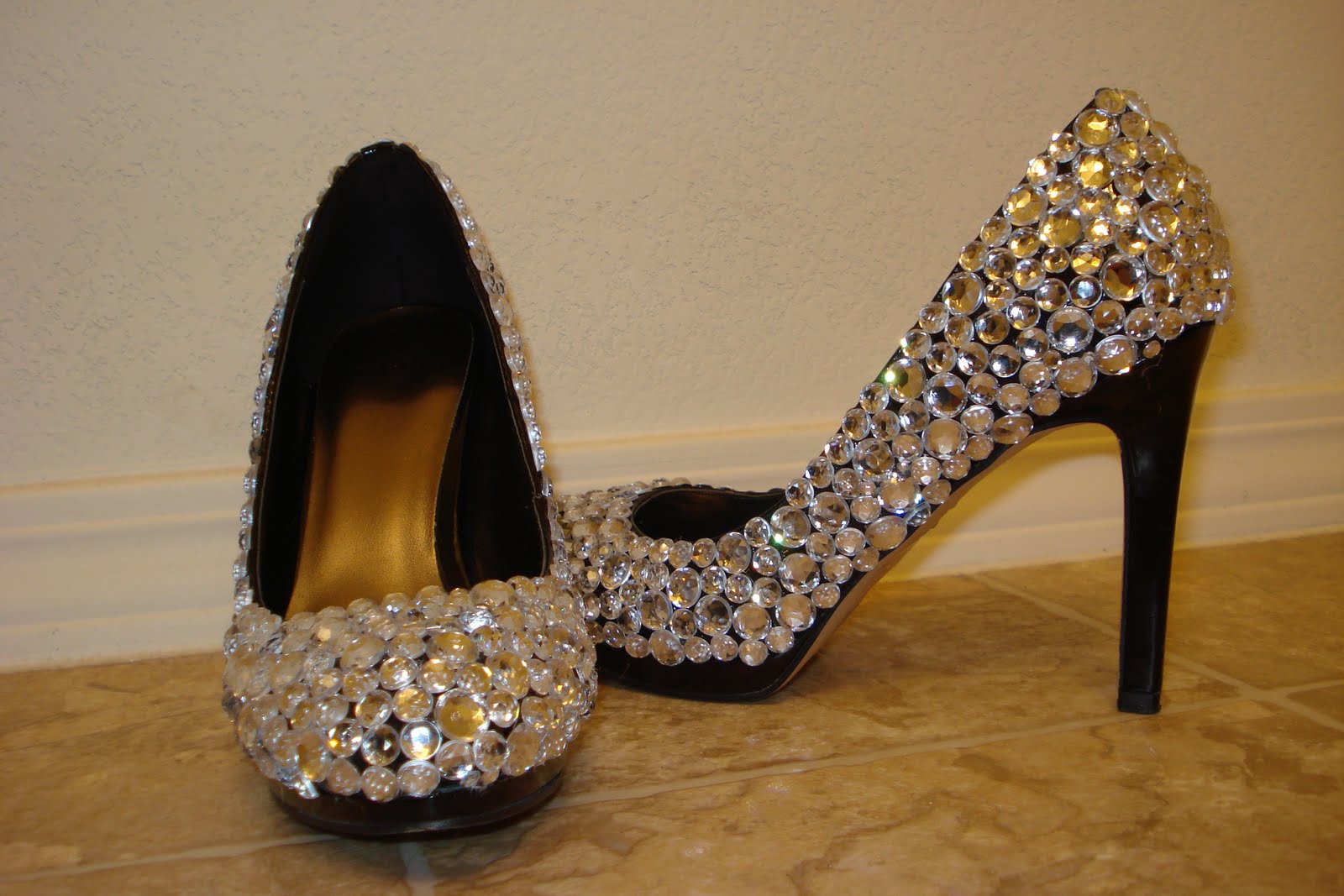 Sincerely Your Designs: Bedazzled Shoes????