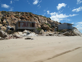 BJ and Noelle Travel Oz : Airlie Beach - Funny Dunny (Wunjunga ...