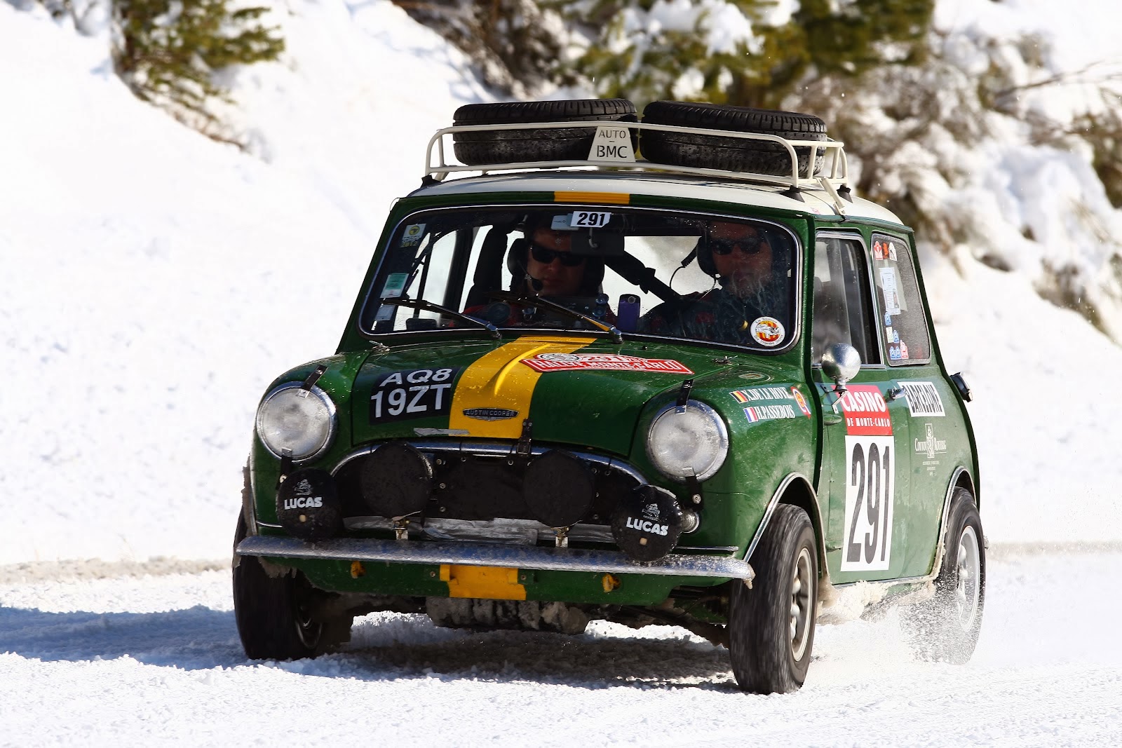 ESTOS SON LOS ANTIGUOS MINI Y MINI COOPER DE LA ANTIGUO BMC- muestro ...