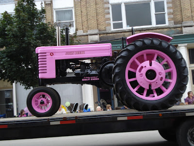 NANA DIANA TAKES A BREAK: Pink Tractor Float