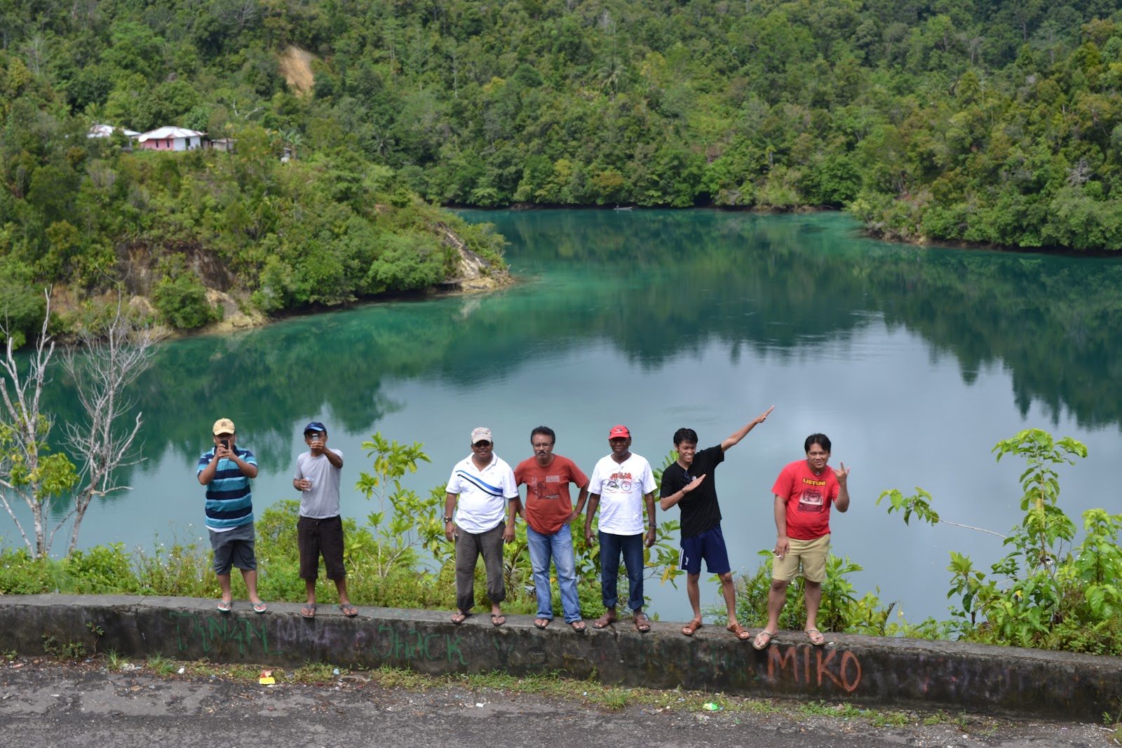 anakupang: Wisata Sarawandori - Serui