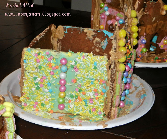 Noor Janan Homeschool: Gingerbread Masjid