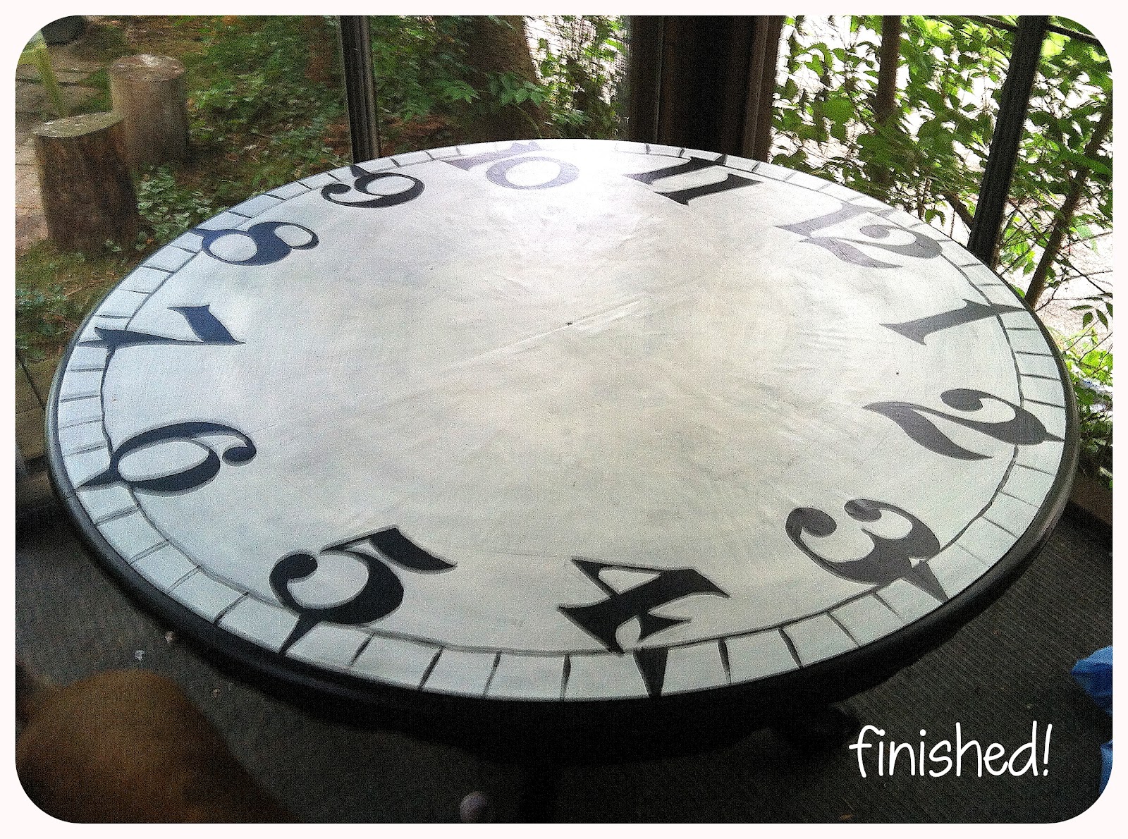 sugartotdesigns: Clock Face Table Makeover