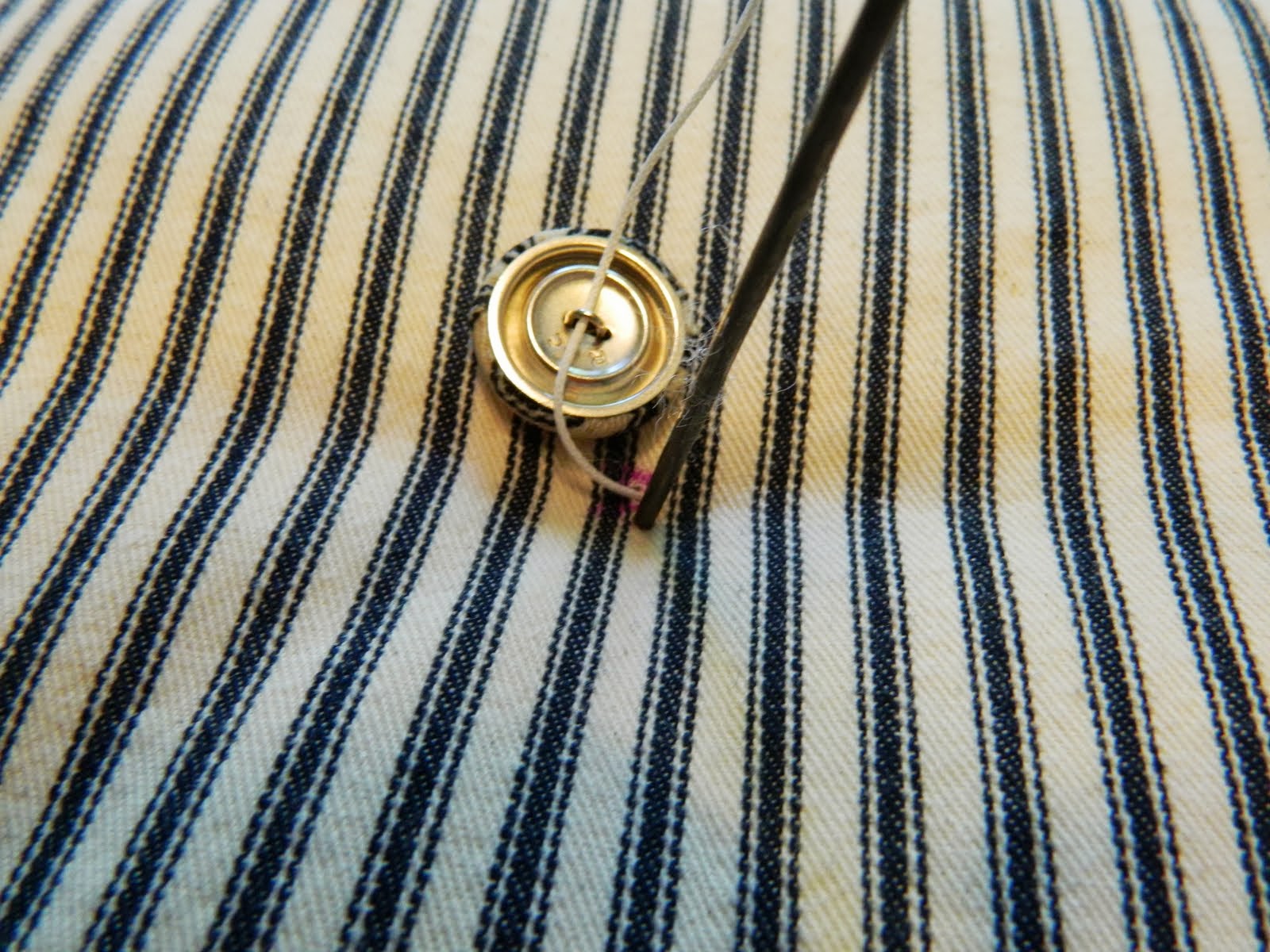 The Morning Stitch: Chair Pad Tutorial