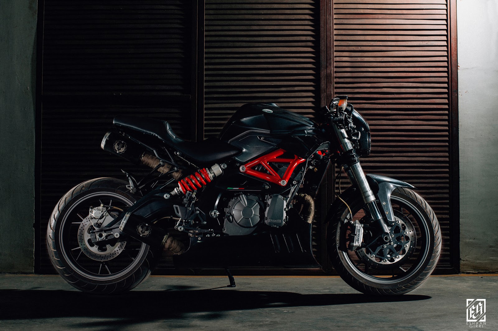 Benelli Cafe Racer 600 | Reviewmotors.co