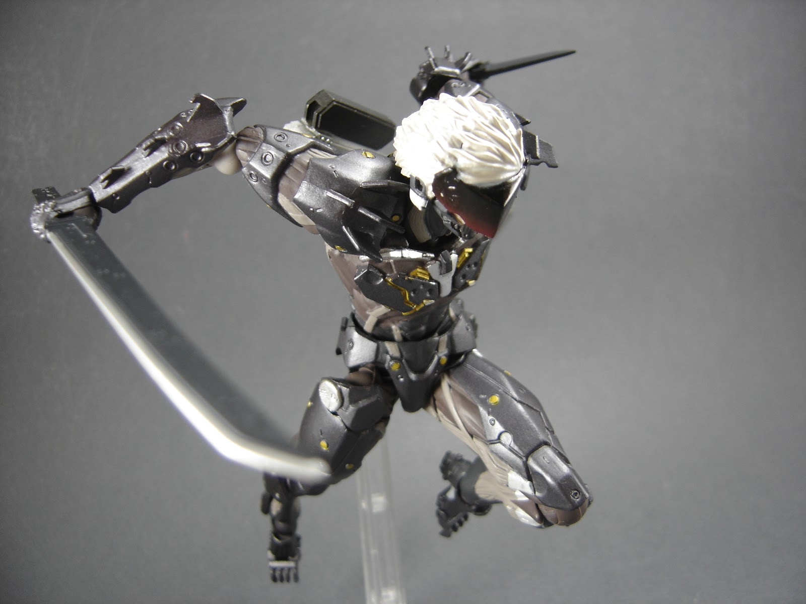 Lightning Ace's gundams: Revoltech Raiden from metal gear rising ...
