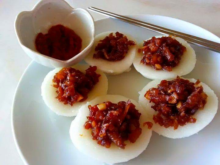 Chwee Kueh by Jeannie Lee