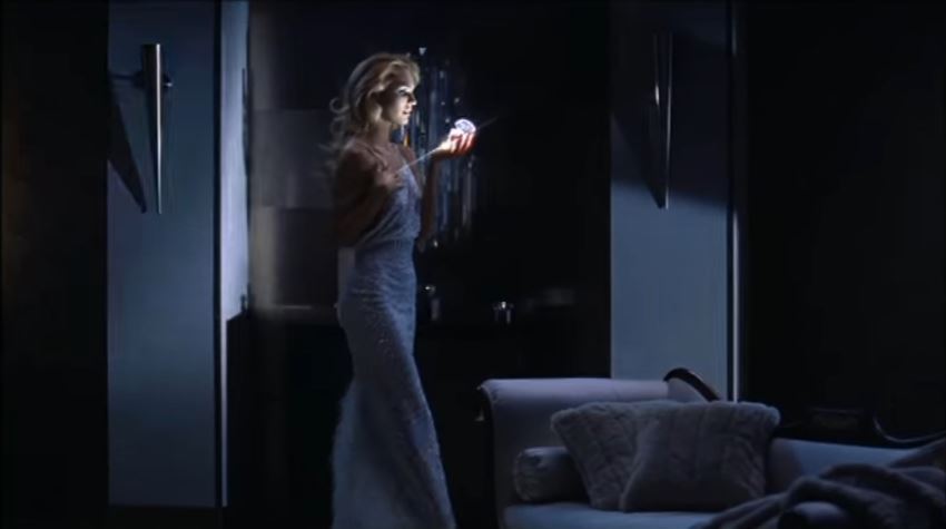 Modella Versace pubblicità bright crystal con modella bionda con Foto ...