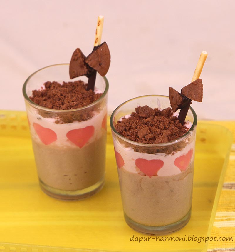 Dapur Harmoni: Es Strawberry Coklat Malt
