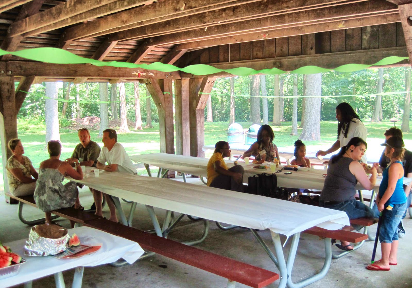 Oak Tree Corner: Oak Tree Corner picnic