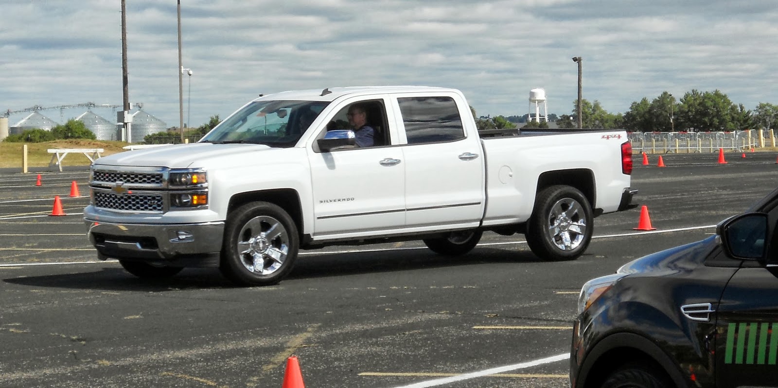 AutomoZeal: Ford's F-150 turbo truck VS Chevy's Silverado