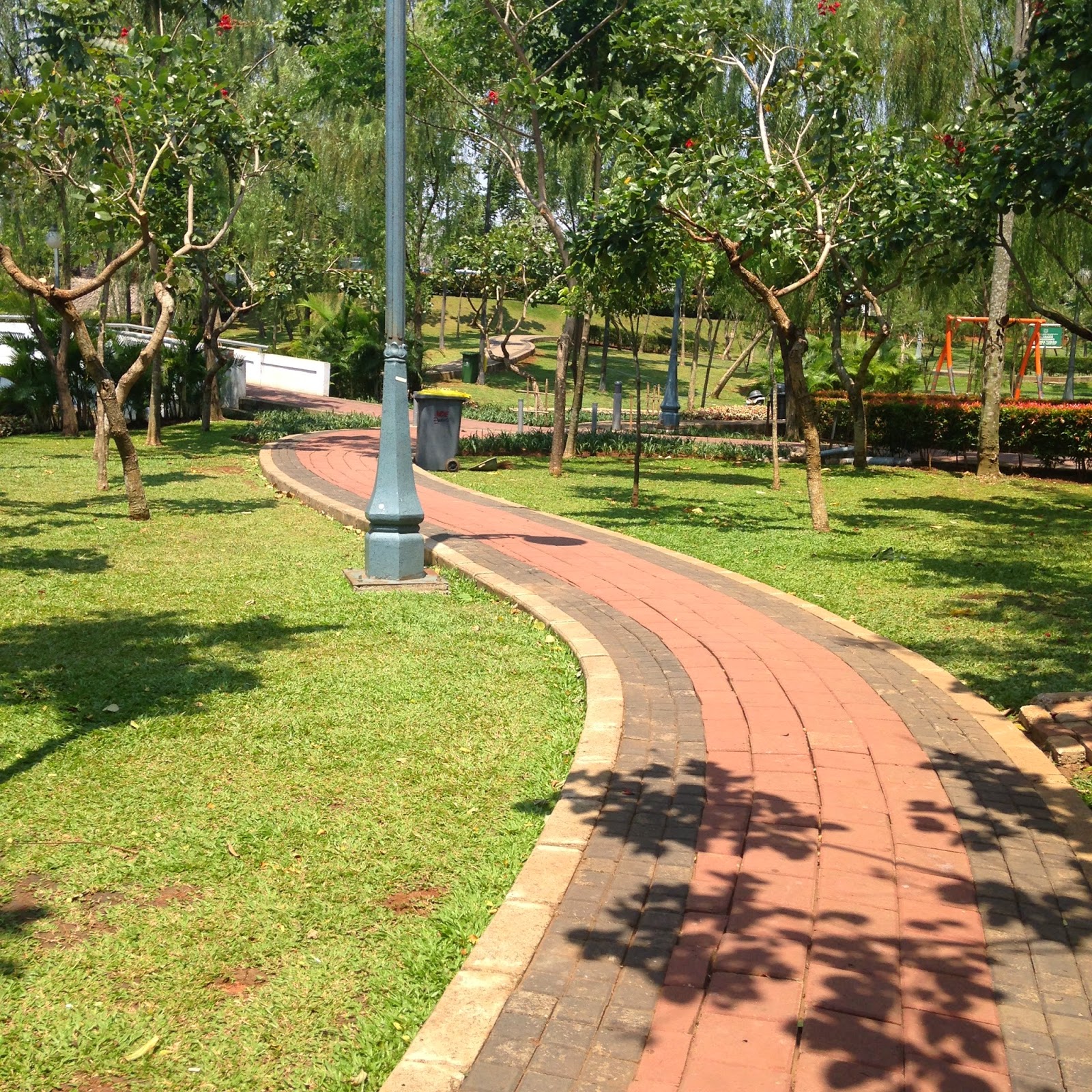 Healthy Can Be Fun!: Track Jogging Taman SPATHODEA