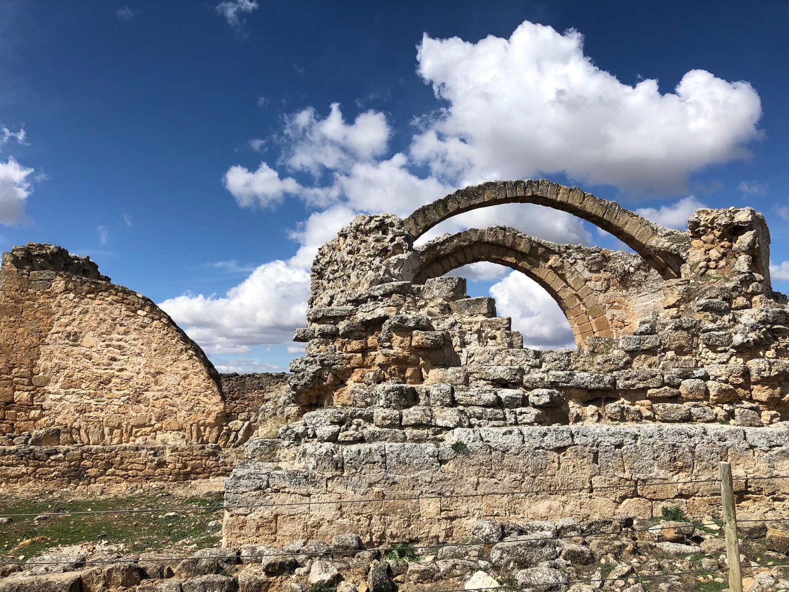 Visitando el yacimiento de Recópolis - Horarios y precios ...