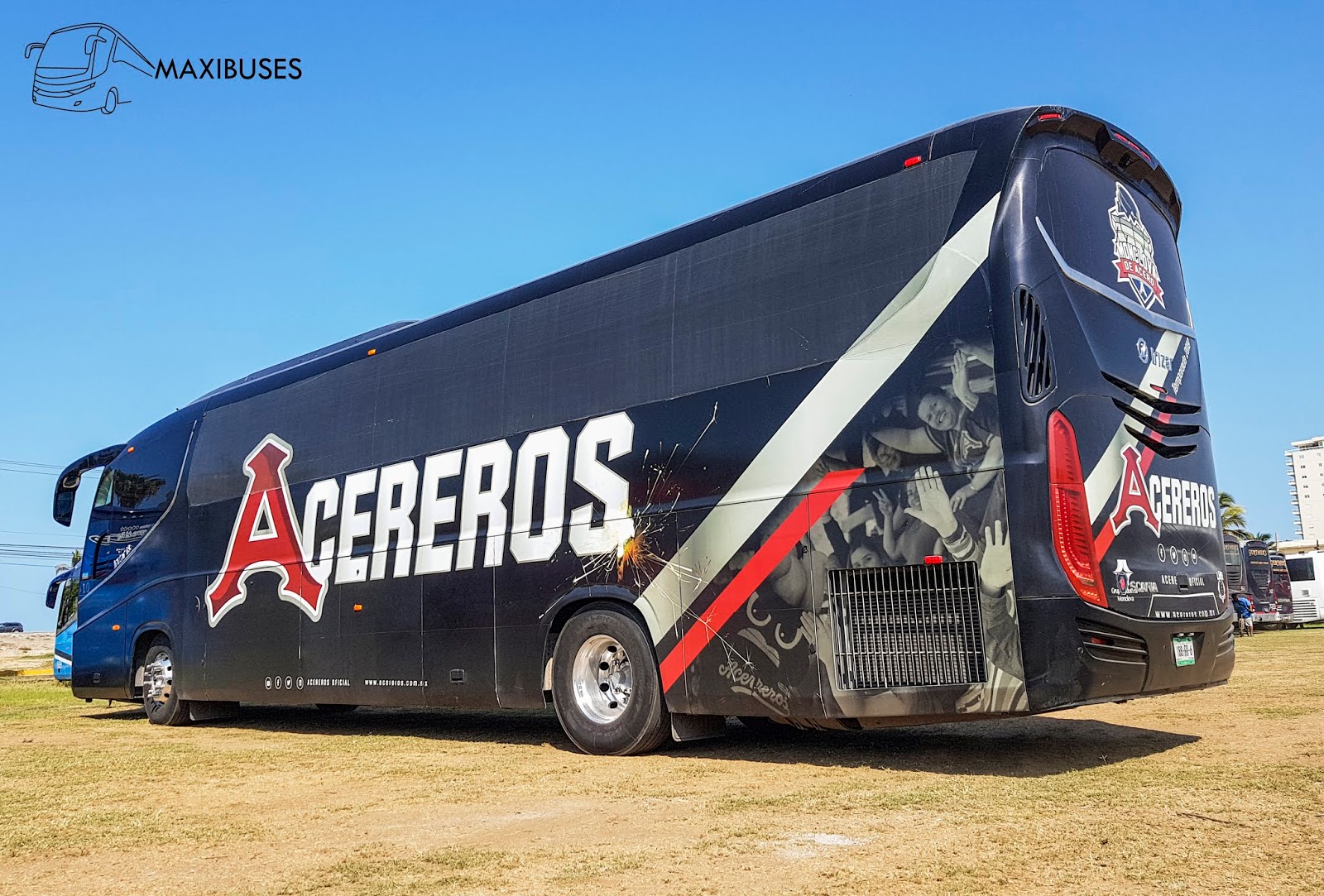 MAXIBUSES: AUTOBUSES TOUR GONSAN (TURISMO)