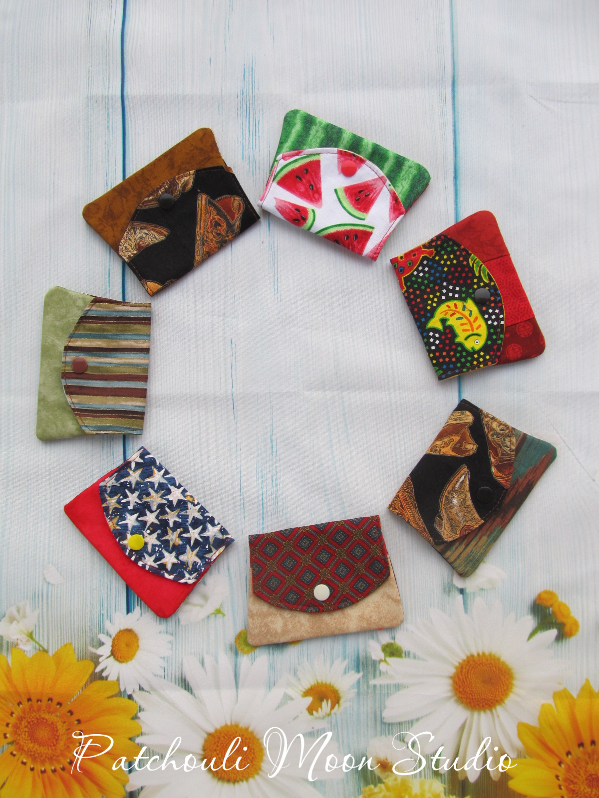 Patchouli Moon Studio: Lots of Little Wallets!