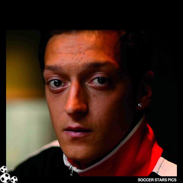 Soccer Stars Pics: Mesut Ozil Images