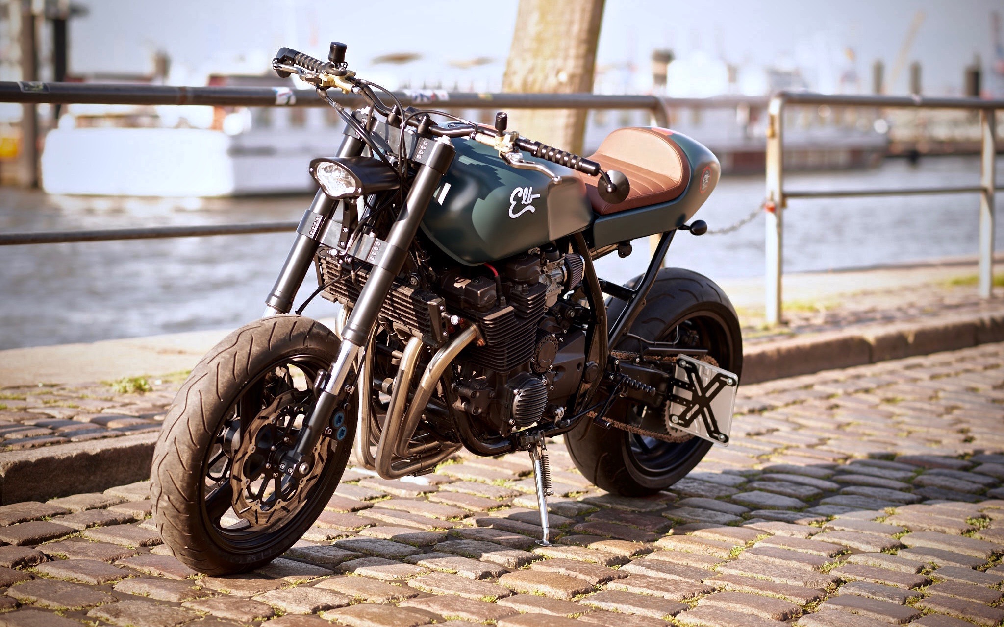 Readers rides: Elb Customs XJR - Inazuma café racer