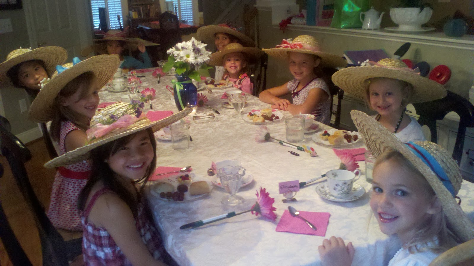 Mama of 10 : 10 Little Girls and A Very Girlie Tea Party