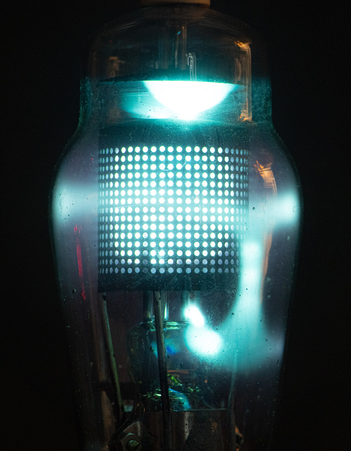 VinylSavor: Tube of the Month : The 323B