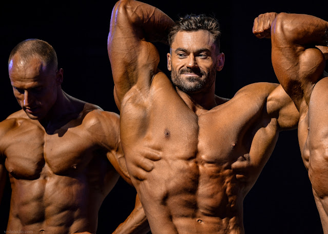 Muscle Lover: Russian Classic Physique bodybuilder Mikhail Maslov