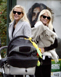 Elin Nordegren and Jamie Dingham: Elin and her twin sister...
