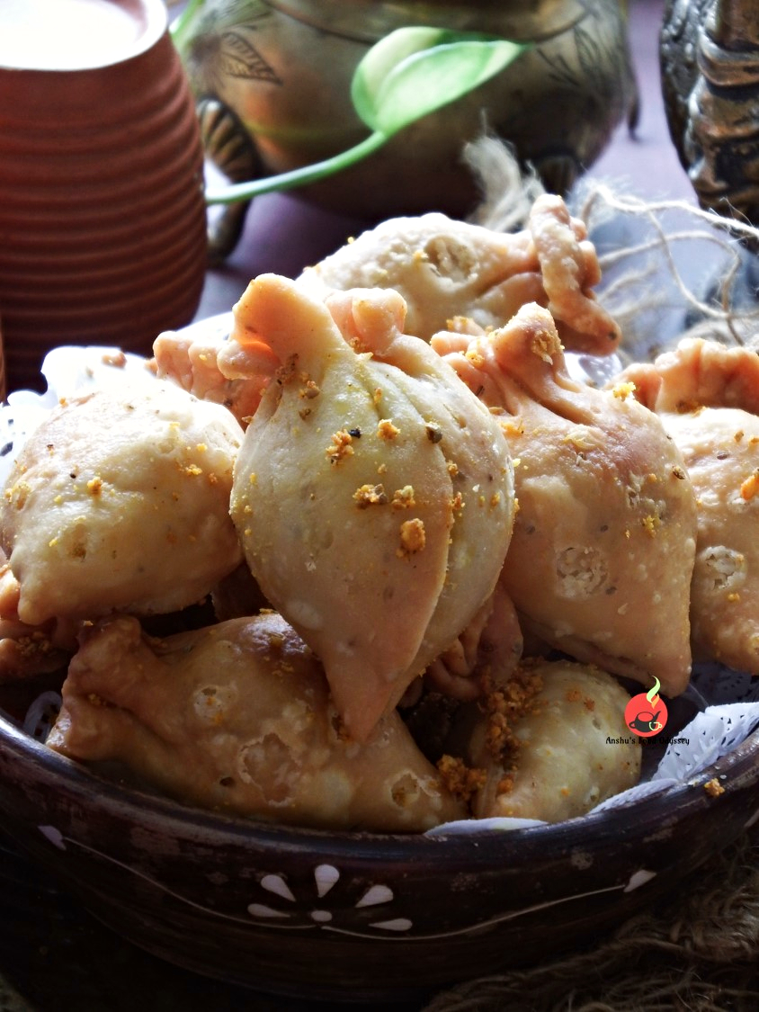 Dry Moong Dal Mini Samosa | Farsaan Samosa