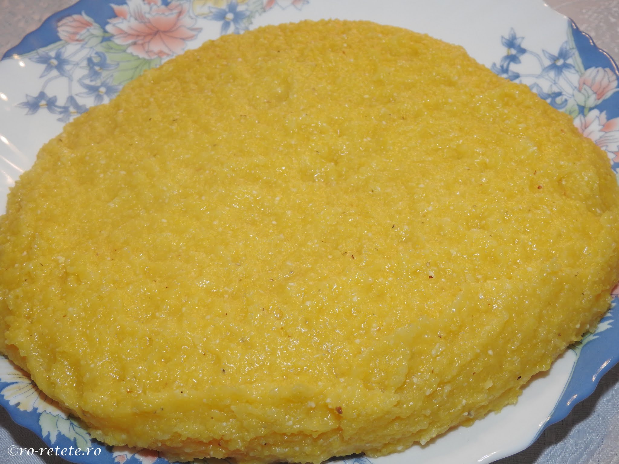 Mamaliga reteta | RO-Retete.ro